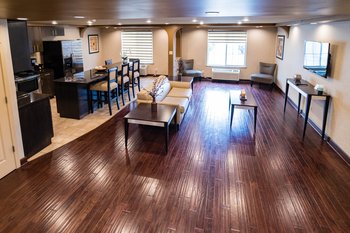 Family Suite in Elmhurst Illinois | Clarion Inn Elmhurst - Oakbrook