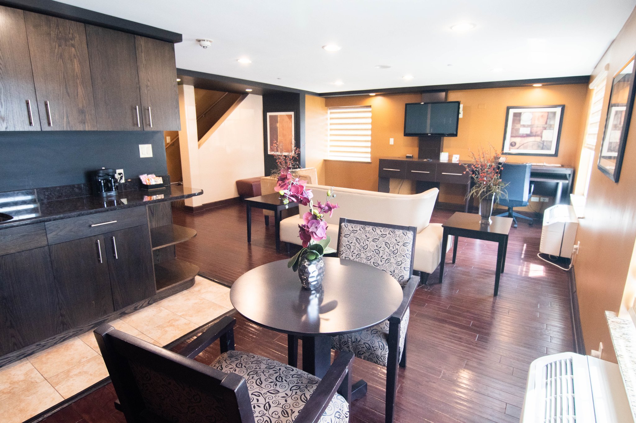 Honeymoon Suite in Elmhurst Illinois | Clarion Inn Elmhurst - Oakbrook