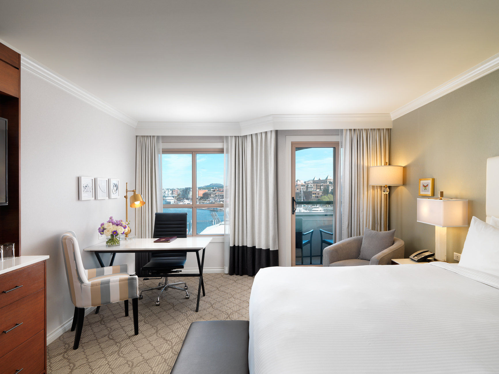 Signature Harbour View Room in Victoria British Columbia | Hotel Grand ...