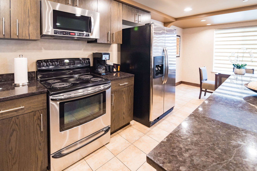 Family Suite in Elmhurst Illinois | Clarion Inn Elmhurst - Oakbrook