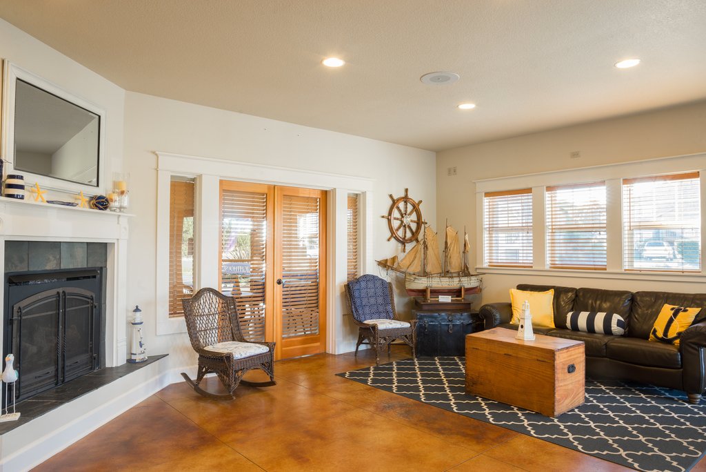 Resort in Long Beach WA | Lighthouse Oceanfront Resort